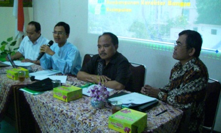 Diskusi Pendidikan Karakter Islami - Fakultas Ilmu Agama Islam UII ...